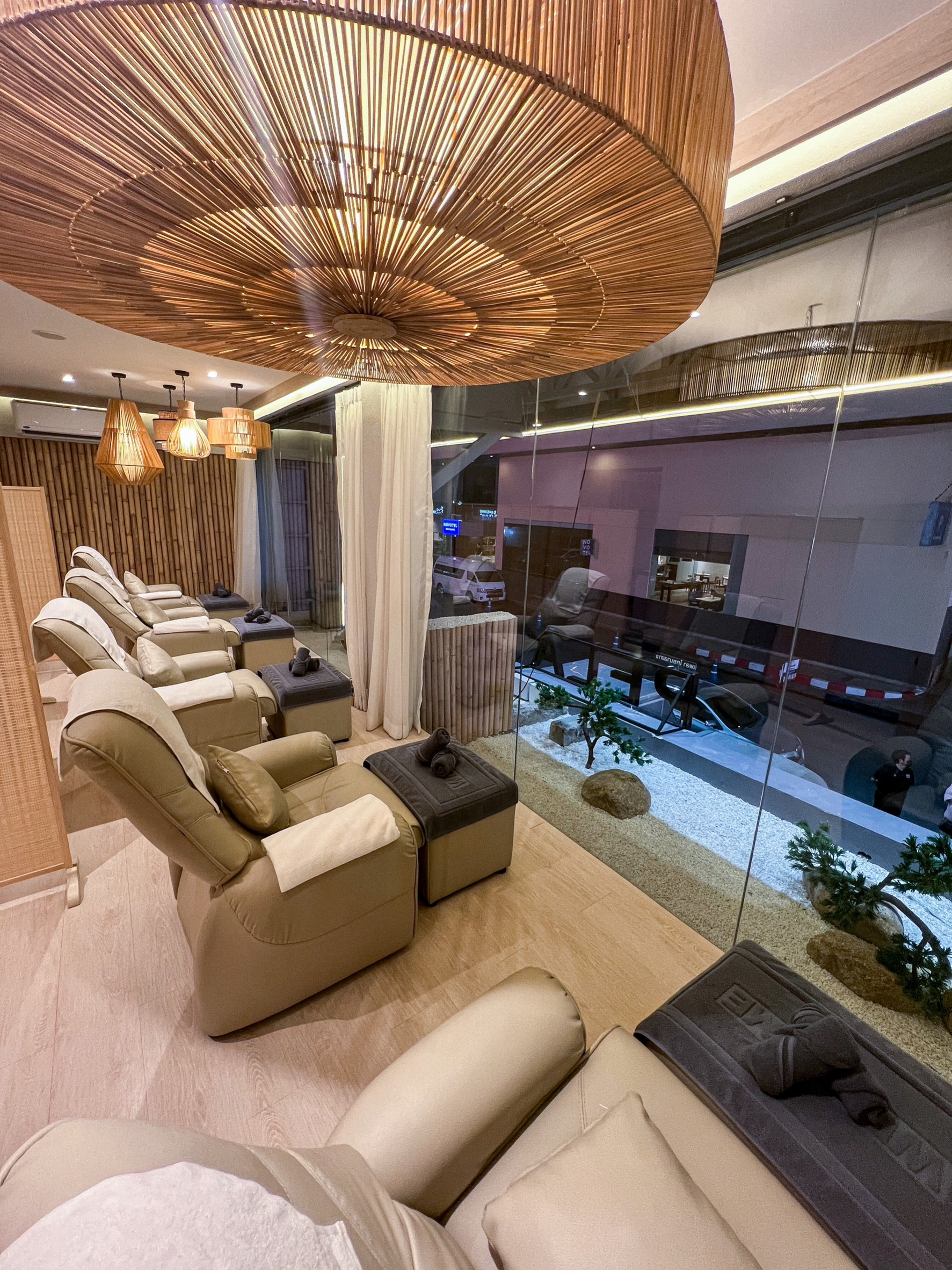 เปิดพิกัด 3 ร้านนวด สปา ติด BTS สยาม ร้านสวย นวดได้ในราคาหลักร้อย ...